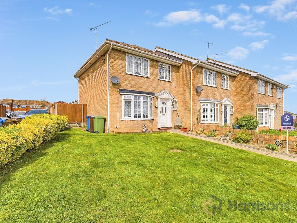 Clive Road, Sittingbourne, Kent, ME10... 3 bed end of terrace house - £ ...