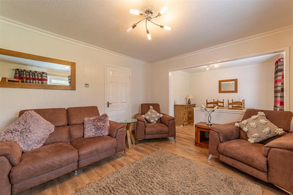 Brynglas, Cwmbran NP44 3 bed semi-detached house - £220,000