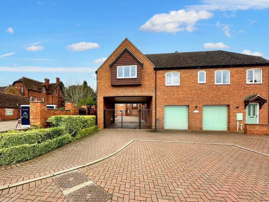 The Wharf, Weedon, NN7 4GG 2 bed apartment - £190,000