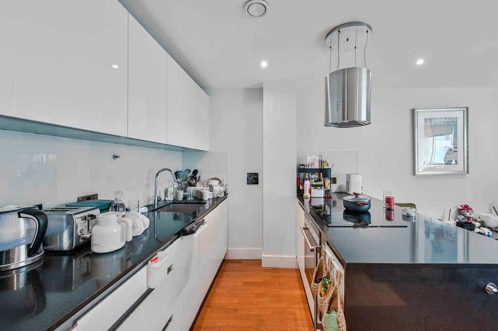 Aldgate East, Aldgate, London, E1 1 bed flat - £2,600 pcm (£600 pw)