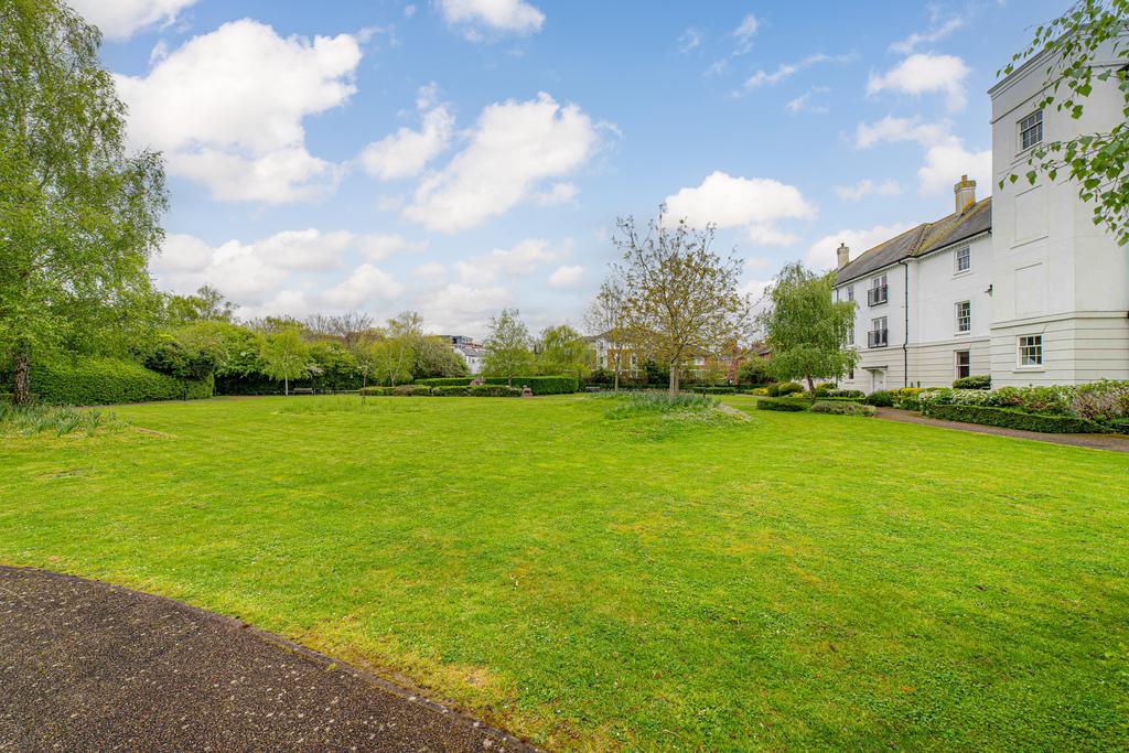 Old Watling Street, Canterbury, CT1 2 bed flat for sale - £220,000