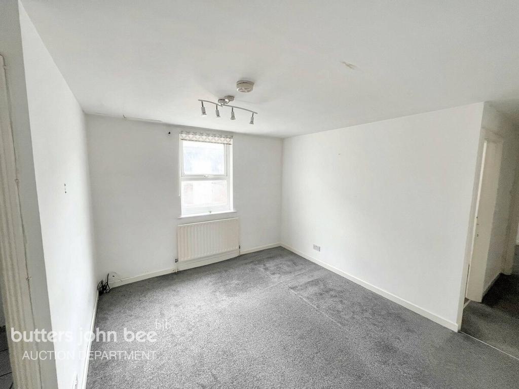 Castle Street, LUTON 2 bed flat for sale - £105,000
