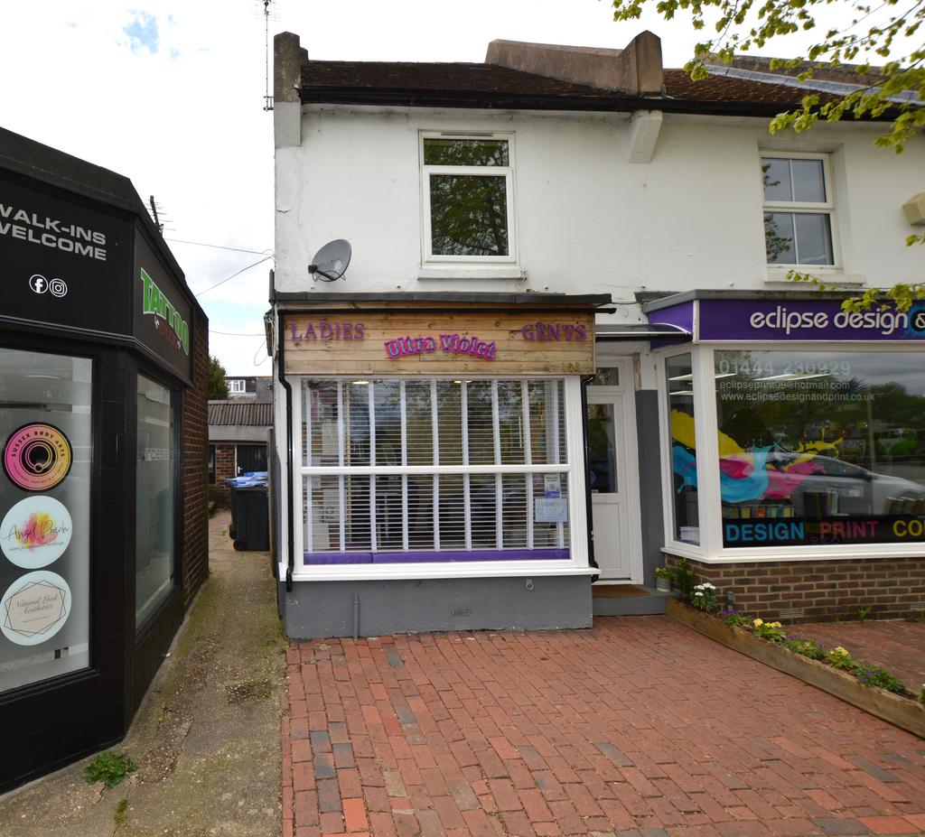 London Road, Burgess Hill RH15 1 bed ground floor flat - £1,000 pcm (£ ...