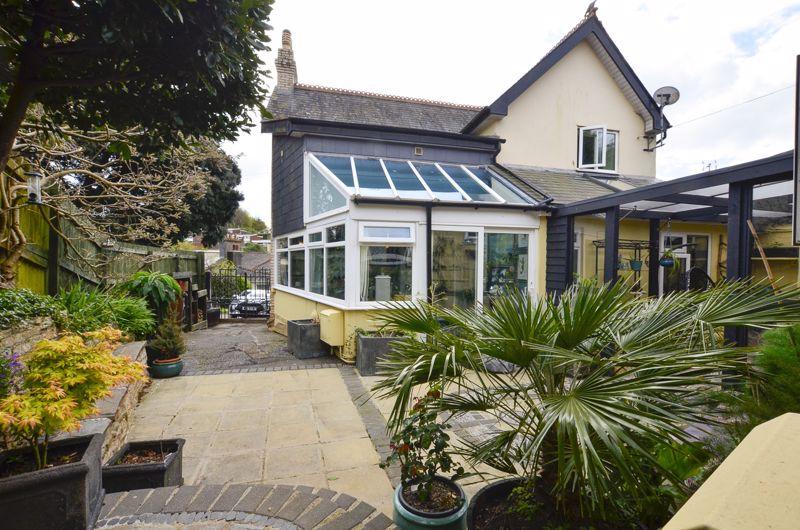 COMBE BANK BRIXHAM 6 bed detached house for sale - £625,000