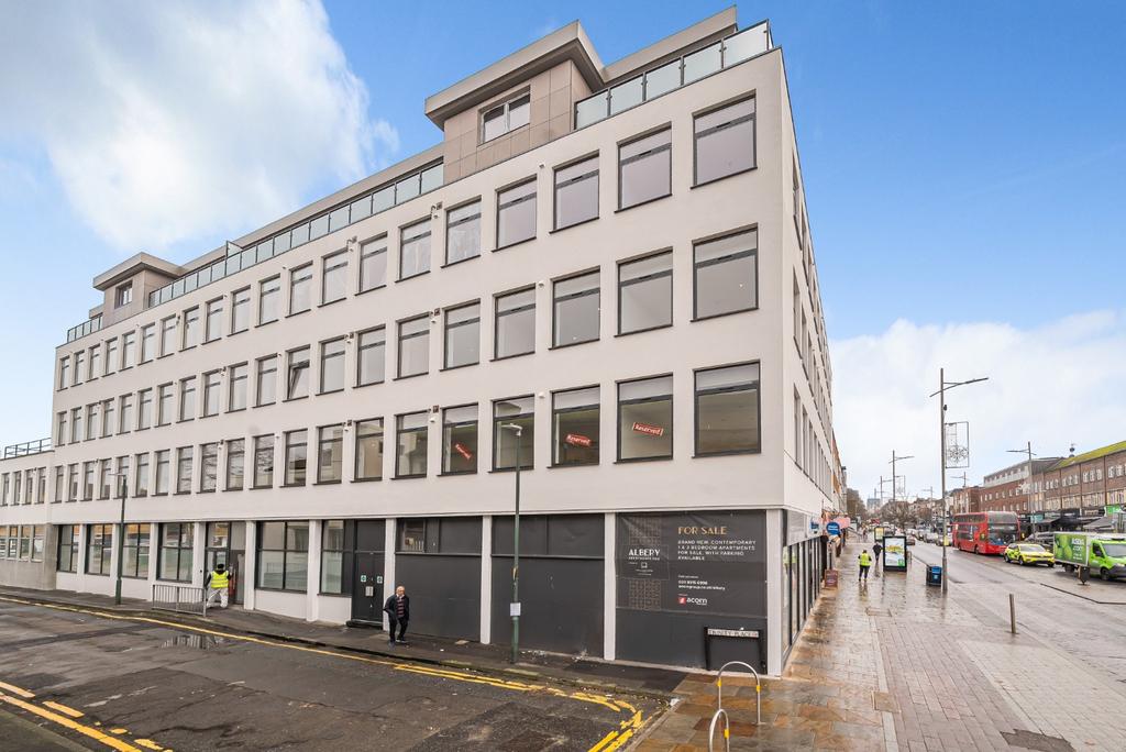 Trinity Place, Bexleyheath, Kent, DA6 1 bed flat for sale - £280,000