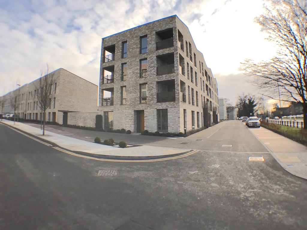 Flat, Colliford Court, Farnsworth... 2 bed flat - £2,100 pcm (£485 pw)