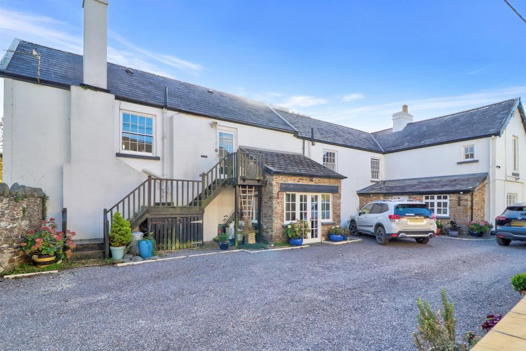 Abbotsham Court, Abbotsham, Bideford 5 bed semi-detached house for sale ...