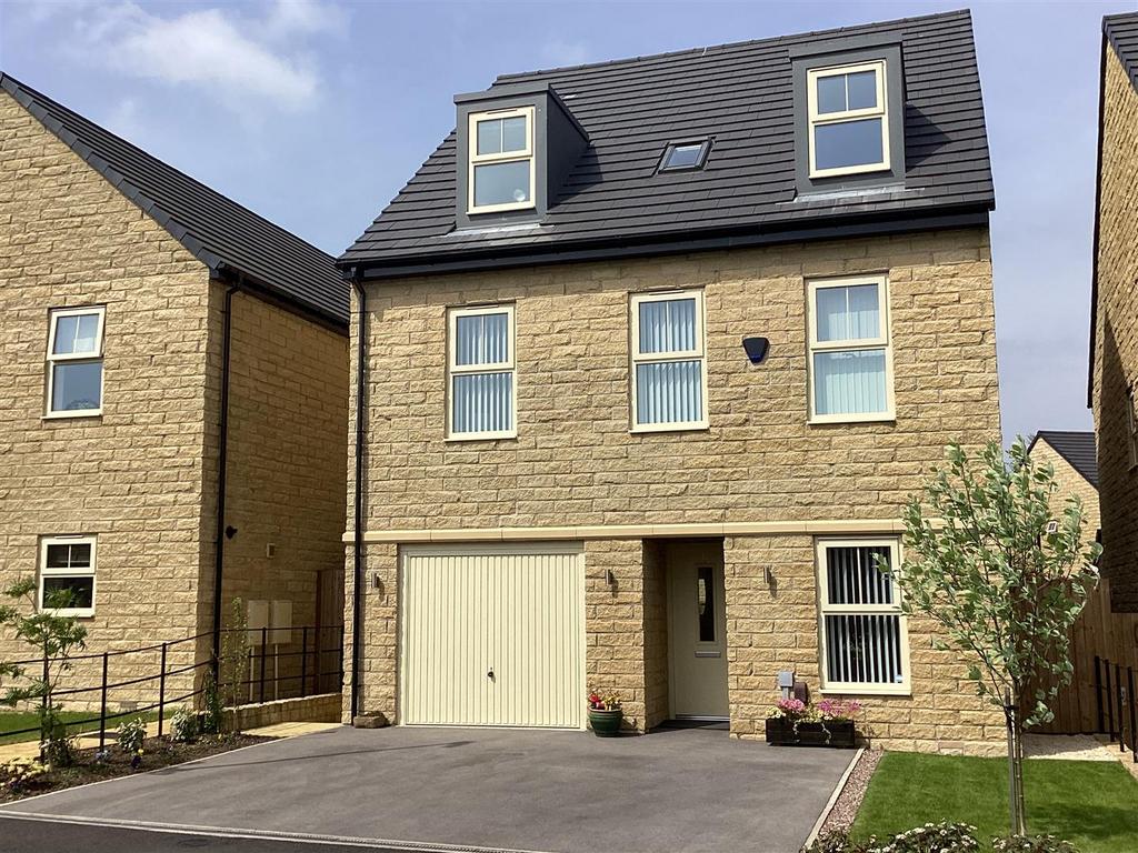 Hulford Drive, Chesterfield 5 bed detached house - £475,000