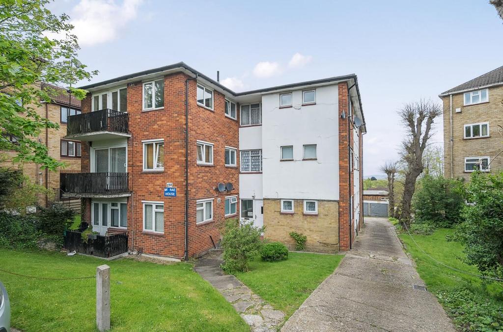 South Norwood Hill, London 2 bed flat - £285,000