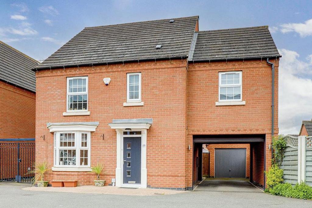 Falcon Way, Hucknall NG15 4 bed detached house - £360,000
