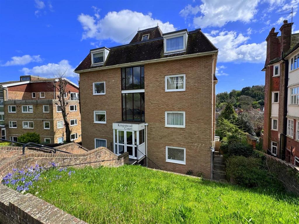 Baslow Road, Meads, Eastbourne 2 bed flat - £320,000