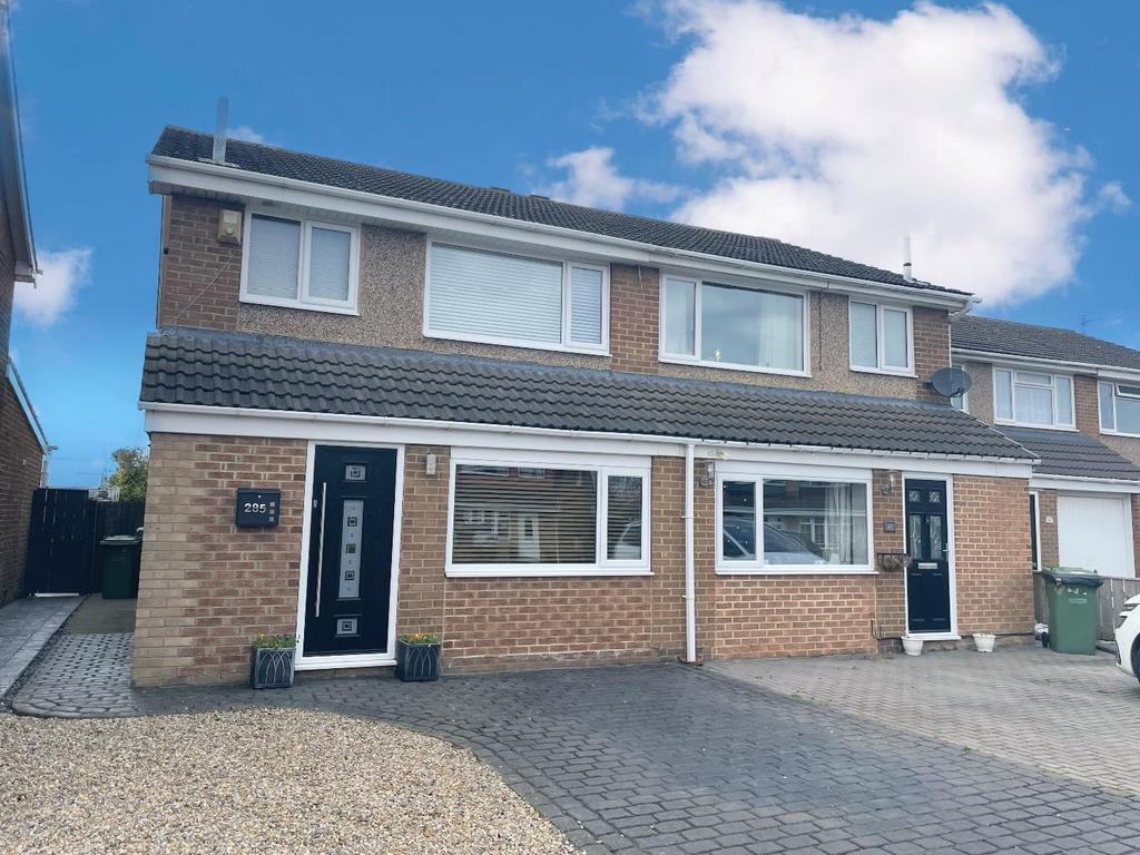 Surbiton Road, Stockton-On-Tees 3 bed semi-detached house - £195,000