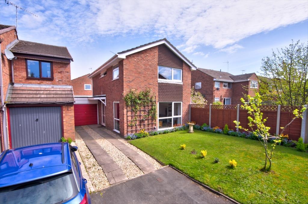 Porter Road, Evesham 4 bed house - £295,000