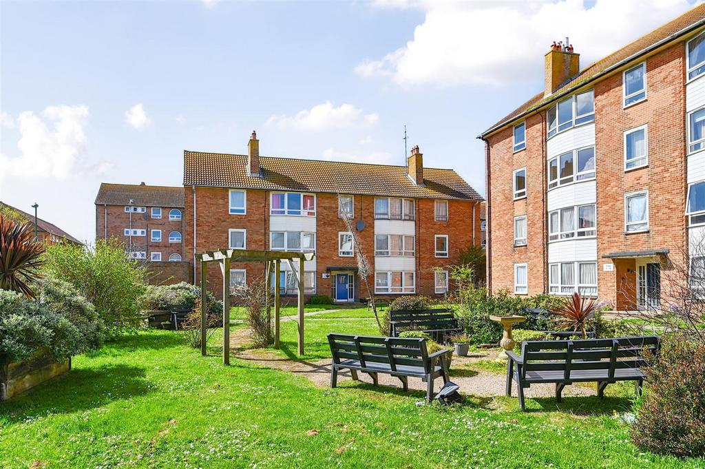 Laylands Road, Portslade BN41 2 bed apartment - £200,000