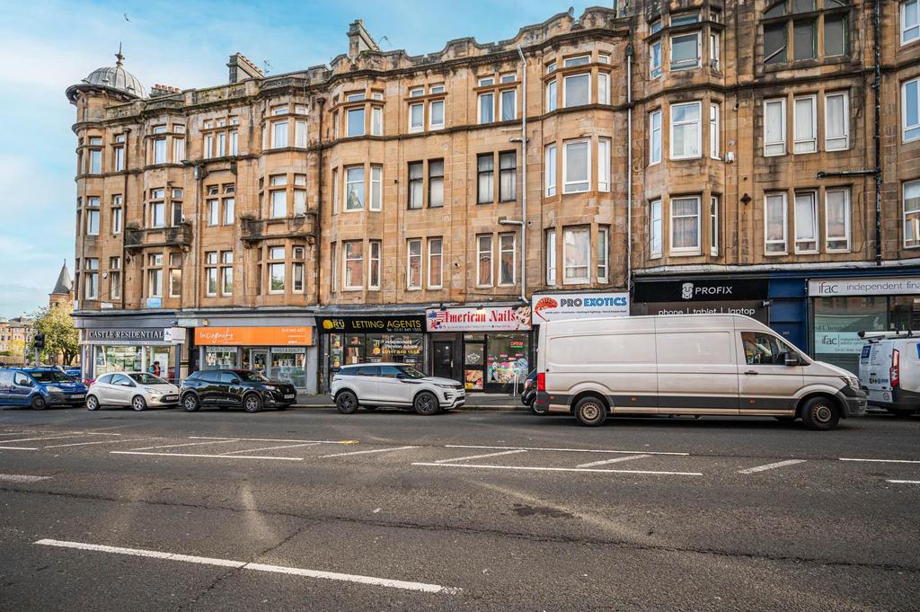 Causeyside Street, Paisley 1 bed flat - £49,995
