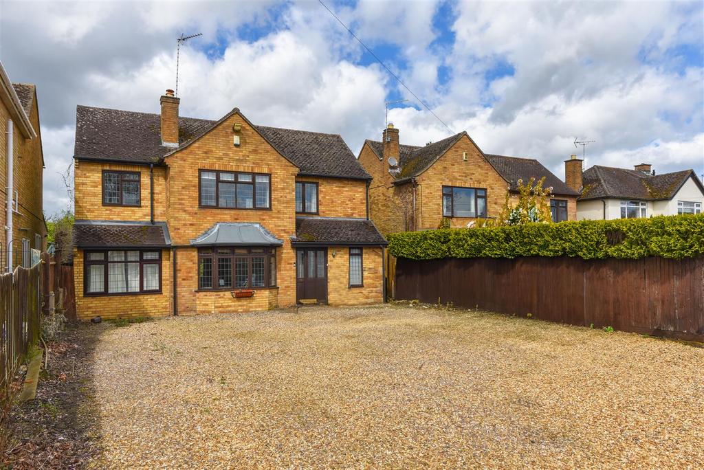 Sywell Road, Overstone, Northampton 4 bed detached house for sale - £ ...