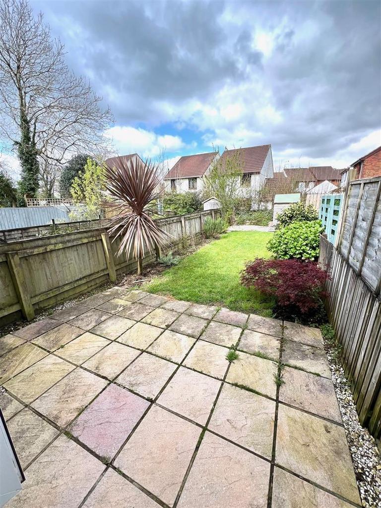 Heather Walk, Ivybridge 2 bed terraced house - £875 pcm (£202 pw)