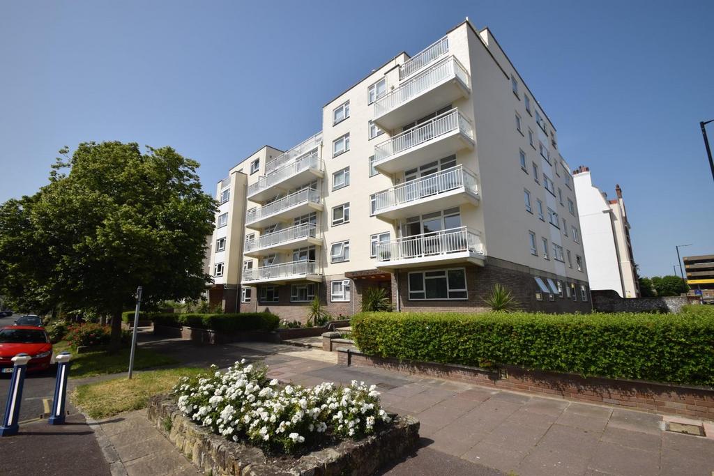 12/14 Devonshire Place, Eastbourne BN21 2 bed apartment for sale - £279,950