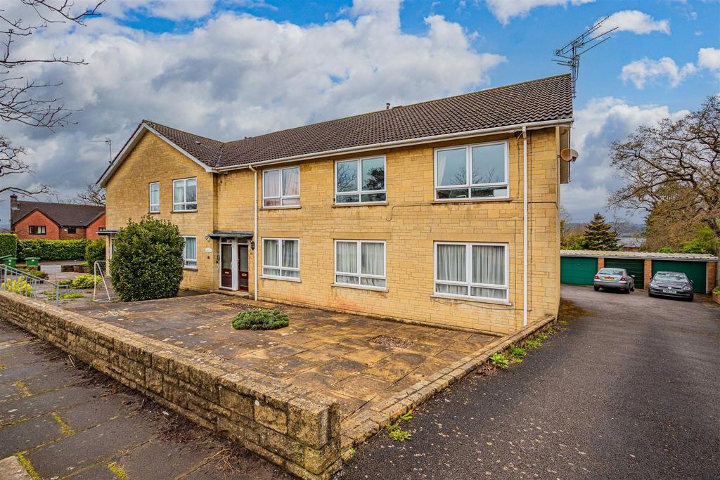 Cyncoed Place, Cardiff CF23 2 bed maisonette - £300,000