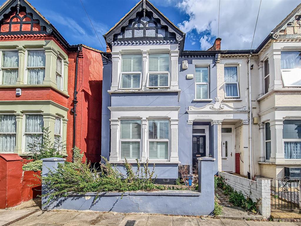Milton Avenue, Westcliff-on-Sea SS0 2 bed flat - £270,000