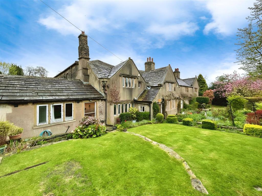 Priestley Green, Lightcliffe, Halifax 4 bed semi-detached house for ...