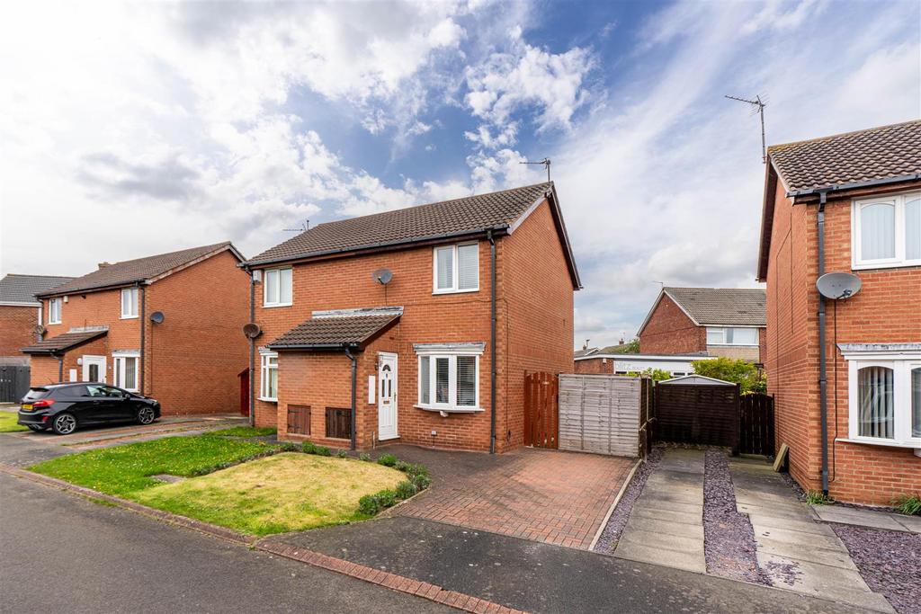 Leander Court, Choppington NE62 2 bed semi-detached house - £130,000