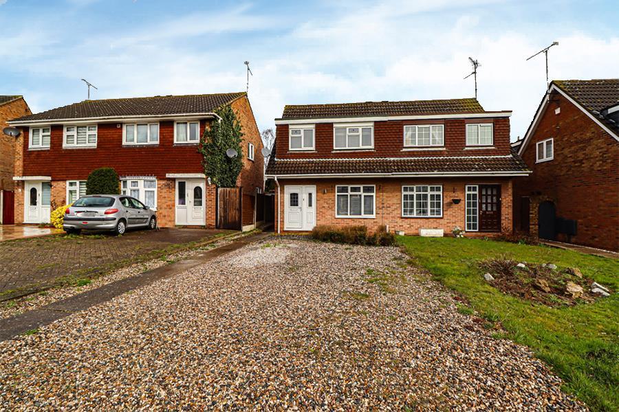 Western Approaches, Southend-on-Sea SS2 3 bed semi-detached house - £ ...