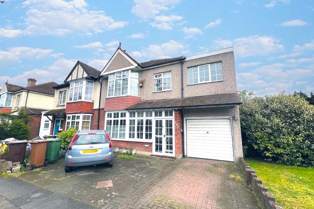 Croydon Road, Wallington, SM6 4 bed semi-detached house for sale - £635,000
