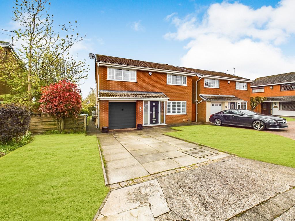 Longcroft, Manchester M29 4 bed detached house - £400,000