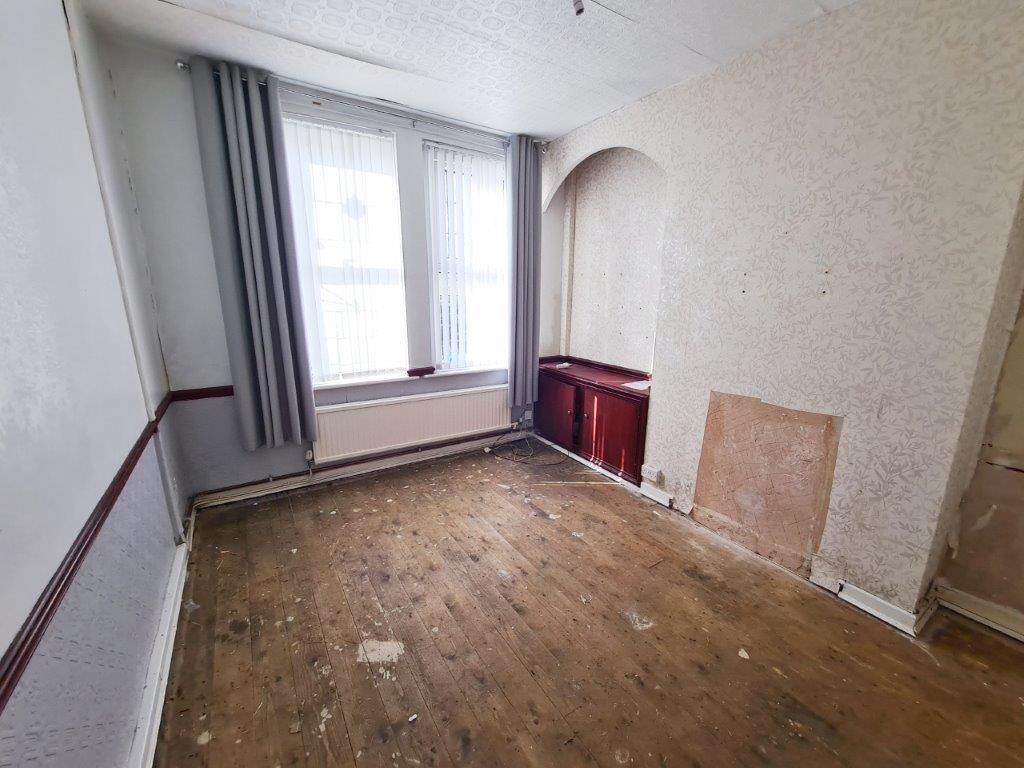 Queensferry Street Newton Heath 2 Bed Terraced House For Sale £125 000