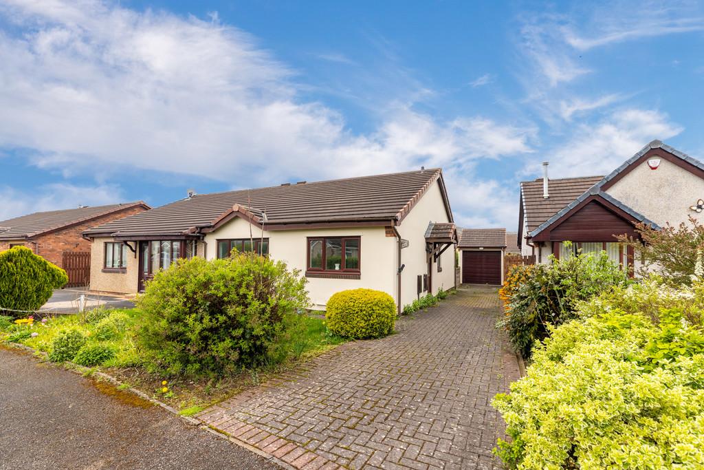 71 Hazelmount Drive, Carnforth... 2 bed semi-detached bungalow - £225,000