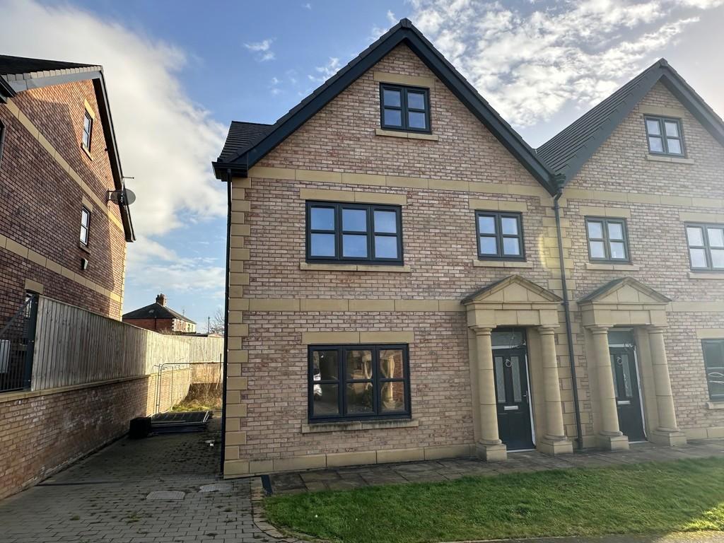 The Plains, Scotby 5 bed semi-detached house - £225,000