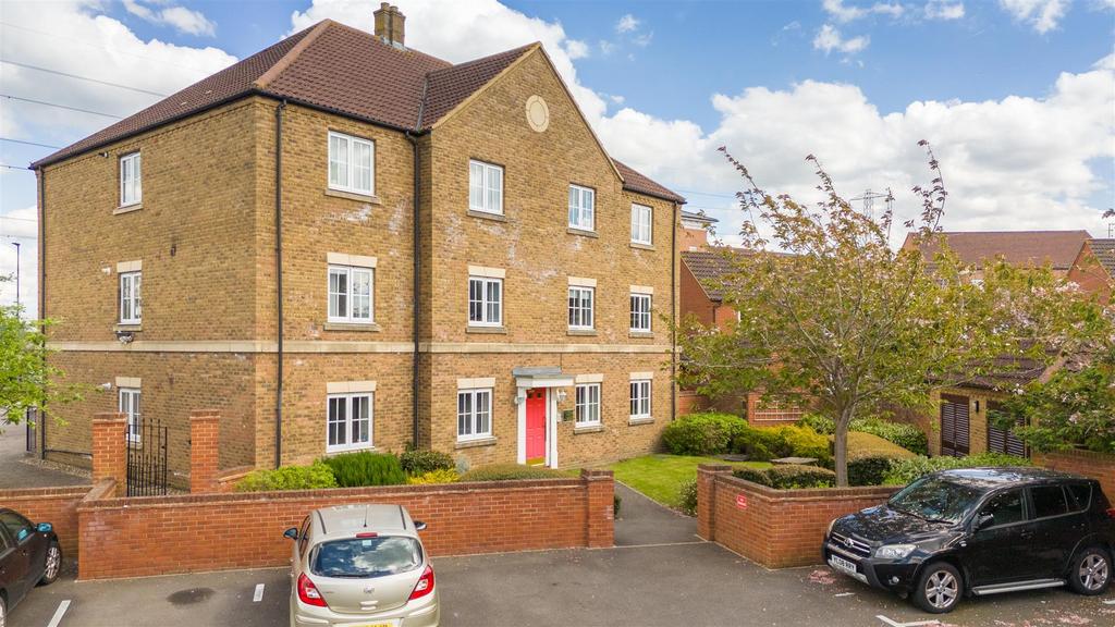 Brimmers Way, Aylesbury HP19 2 bed flat for sale - £225,000