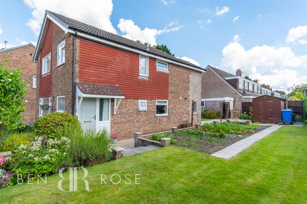 Princess Way, Euxton, Chorley 4 bed detached house - £309,995