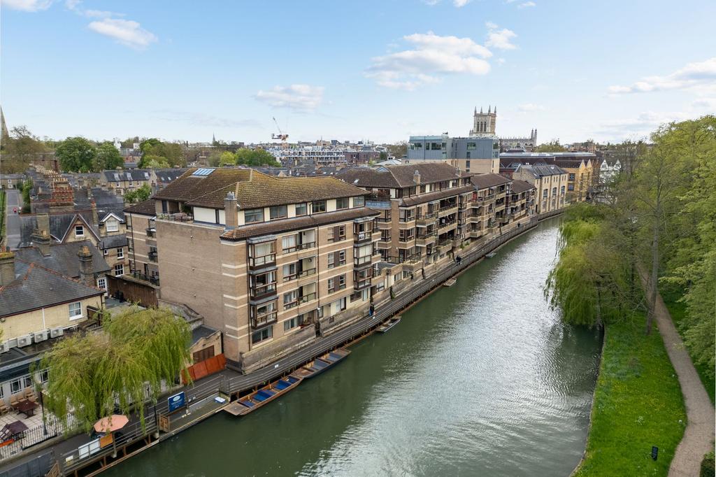 Thompsons Lane, Cambridge, CB5 2 bed apartment - £700,000