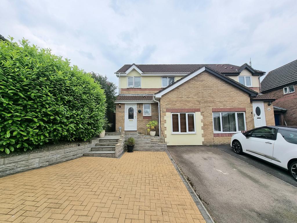 Badgers Brook, Brackla, Bridgend... 3 bed semi-detached house - £239,000