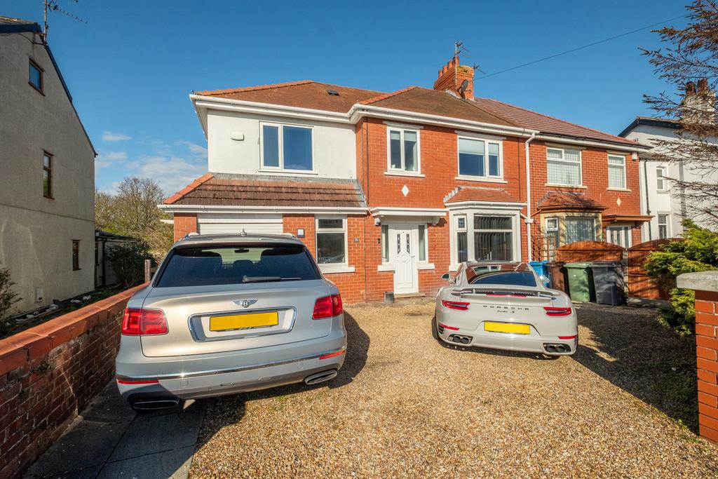 Heyhouses Lane, Lytham St Annes, FY8 5 bed semi-detached house for sale ...