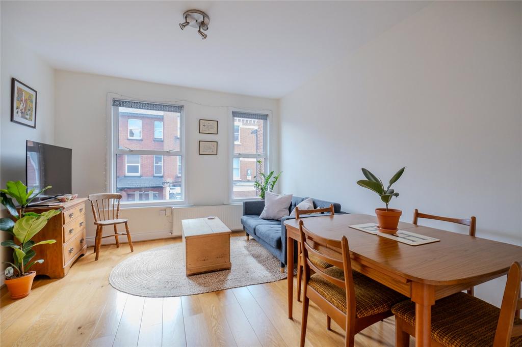 Shrubbery Road, London SW16 2 bed apartment - £350,000