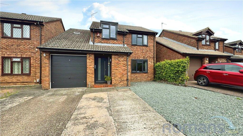 Kiln Way, Aldershot, Hampshire 4 bed detached house - £525,000