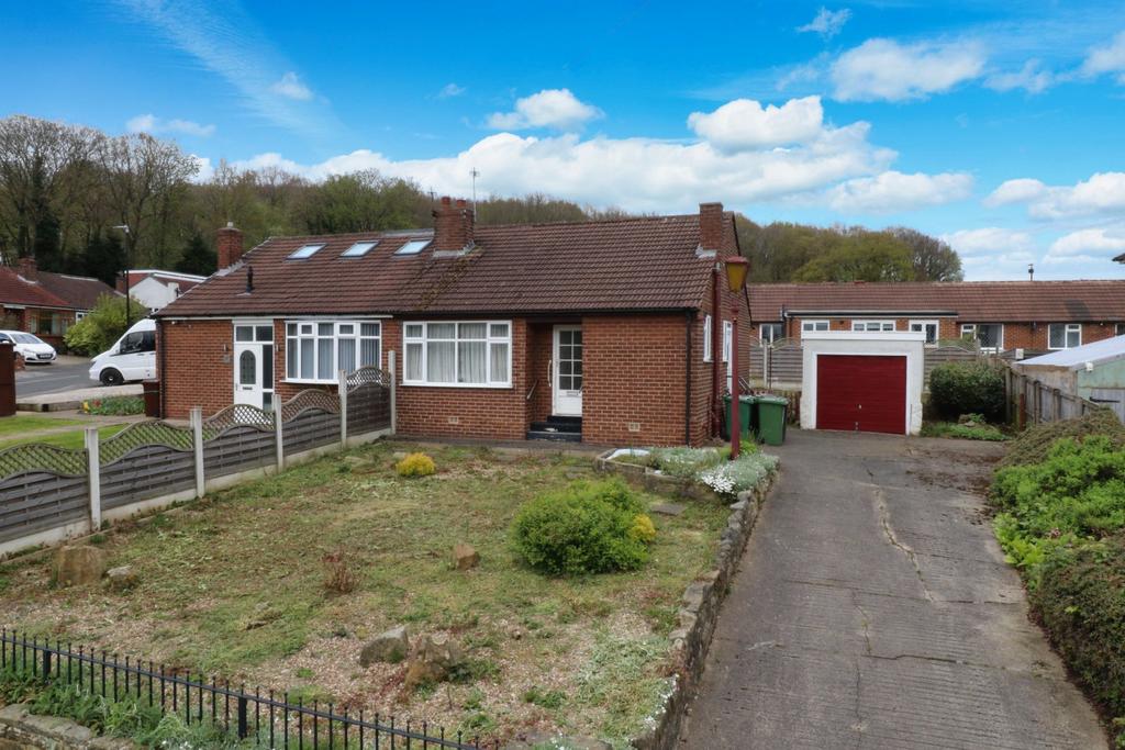 Outwood Lane, Horsforth, Leeds, West... 2 bed bungalow - £198,000