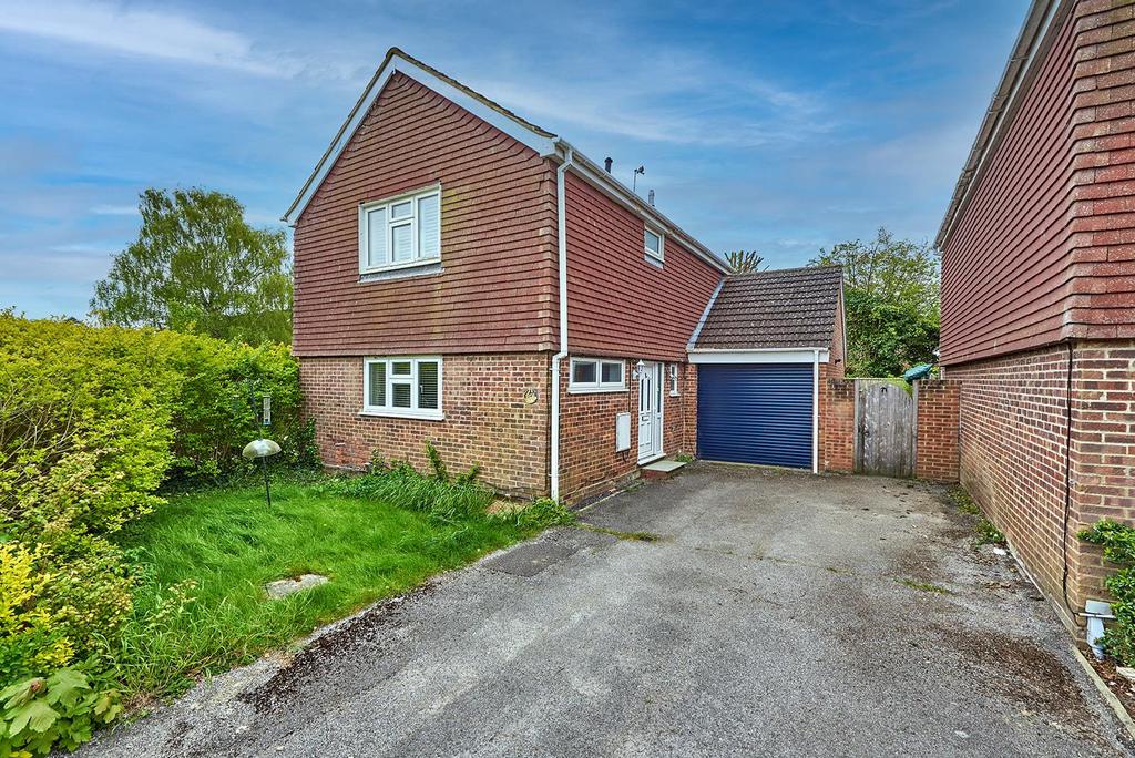 Magnaville Road, Bishop's Stortford CM23 3 bed detached house - £439,995