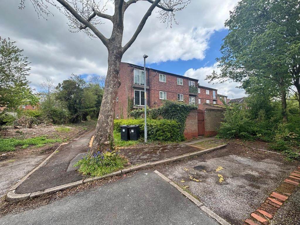 Northleach Close, Redditch 1 bed flat - £725 pcm (£167 pw)