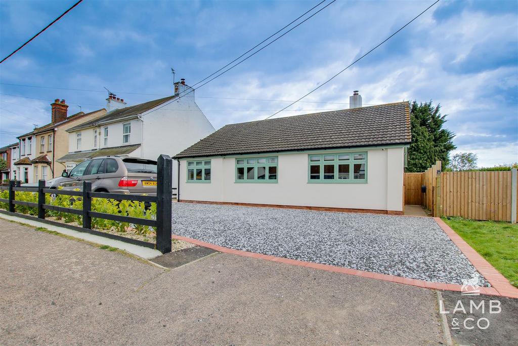 Amerells Road, Little Clacton CO16 3 bed detached bungalow - £385,000