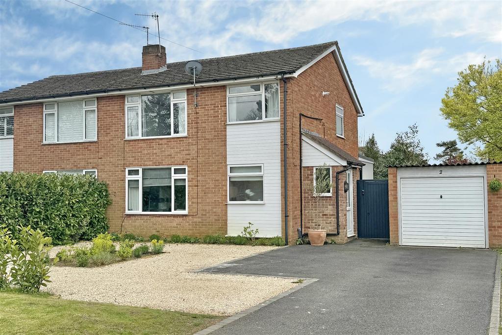 Godalming 3 bed semi-detached house - £625,000