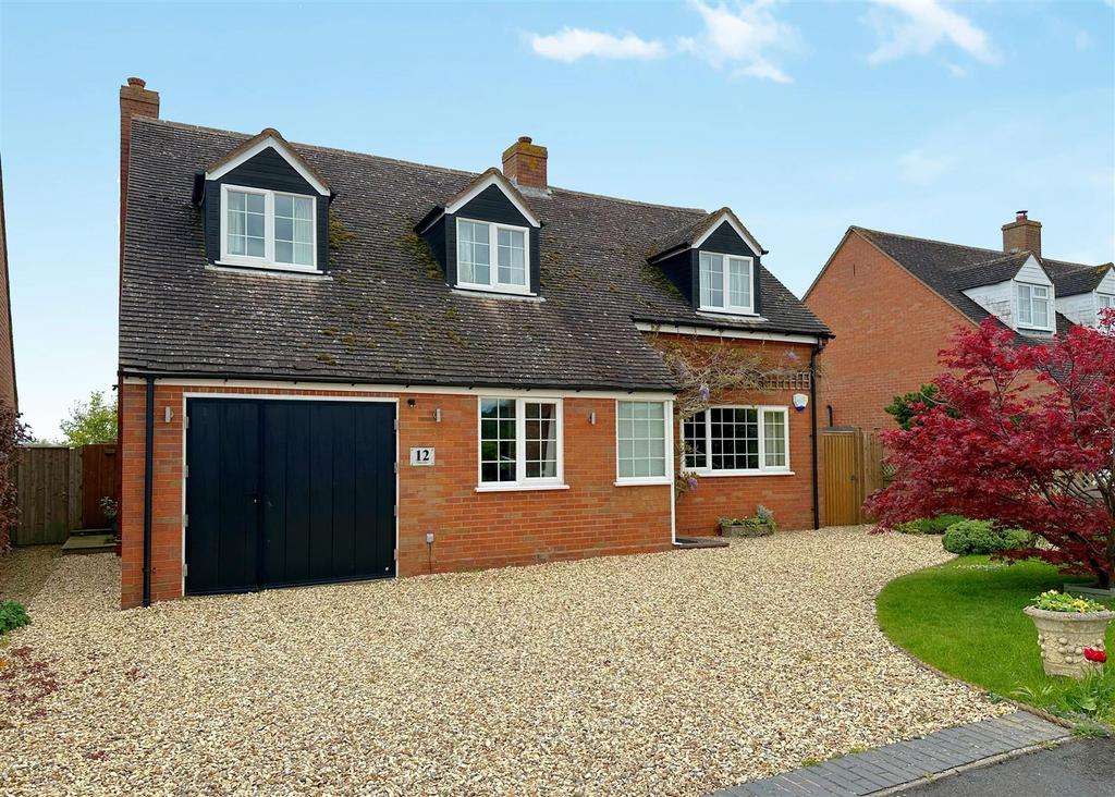 The Firs, Lower Quinton... 4 bed detached house - £525,000