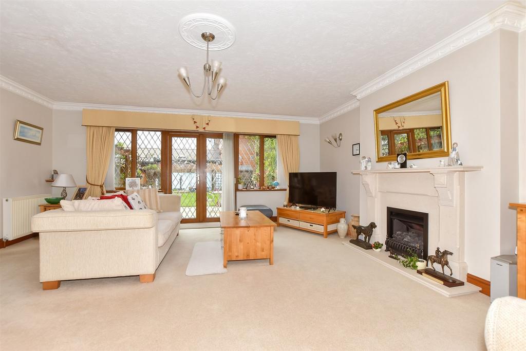 Littlestone Road, Littlestone, Kent 4 bed detached house - £600,000