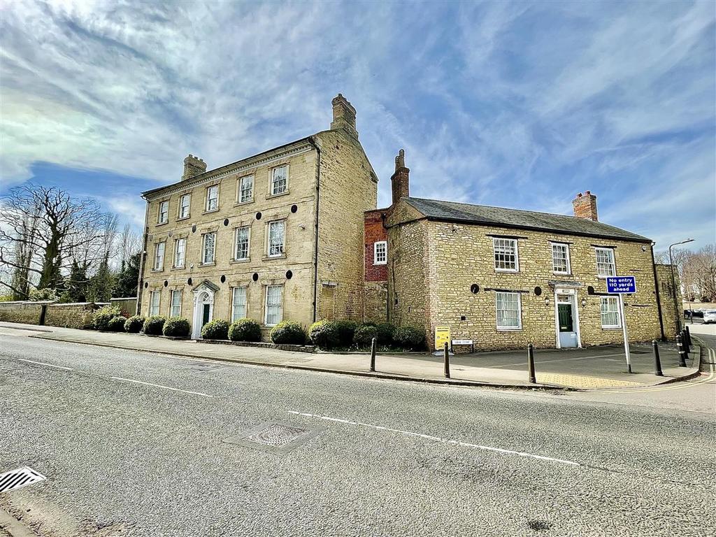 Bridge Street, Olney MK46 10 bed detached house for sale - £1,500,000