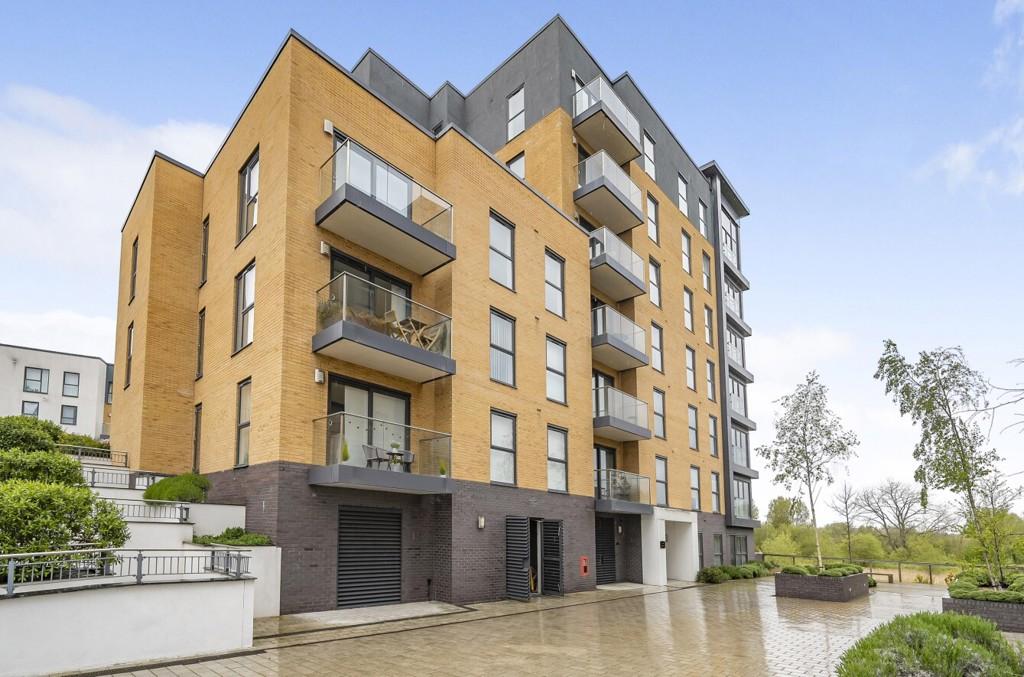 Padworth Avenue, Reading, Berkshire 1 bed apartment - £205,000