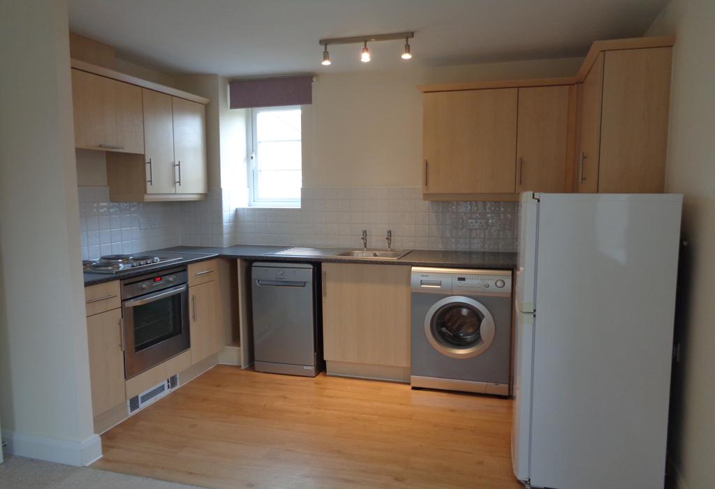 Basingstoke, Basingstoke RG24 2 bed flat - £1,200 pcm (£277 pw)