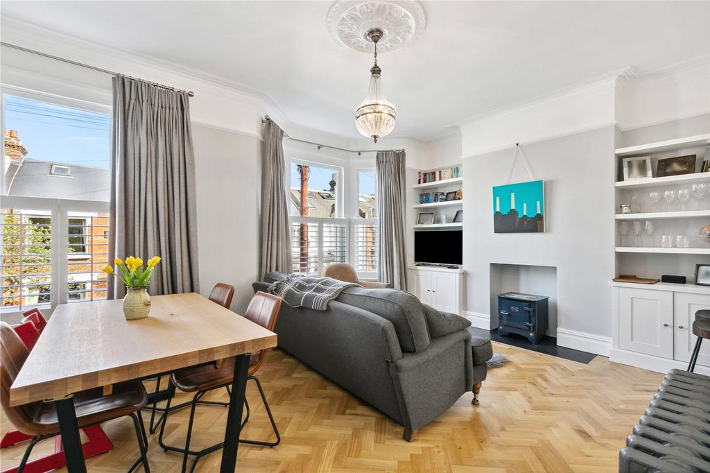 Broxash Road, SW11 3 bed apartment - £995,000
